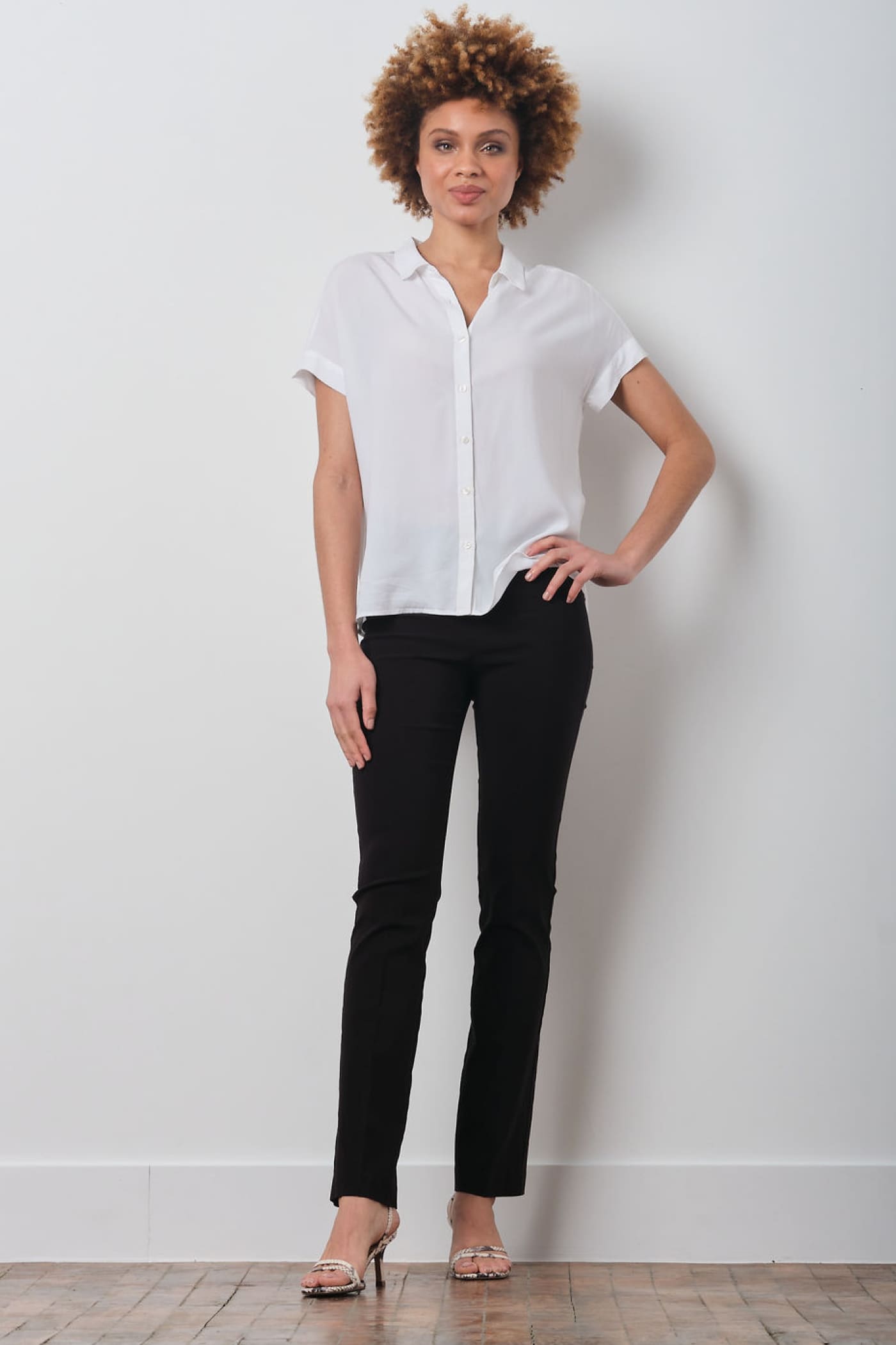 BECCA Signature Black – AVENUE MONTAIGNE